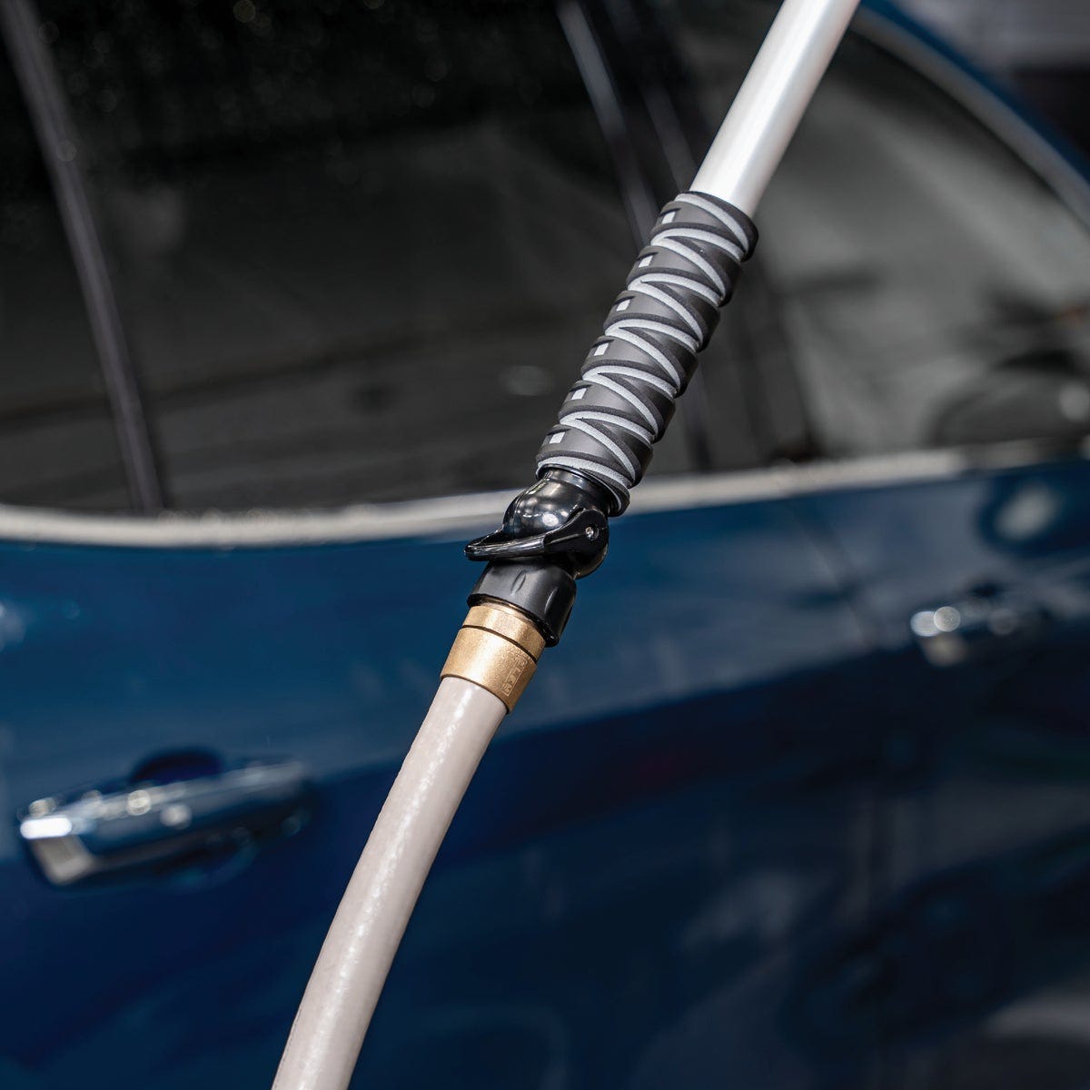 Viking 10 In. Deluxe Flo-Thru Wash Brush with 38 In. to 63-1/2 In ...