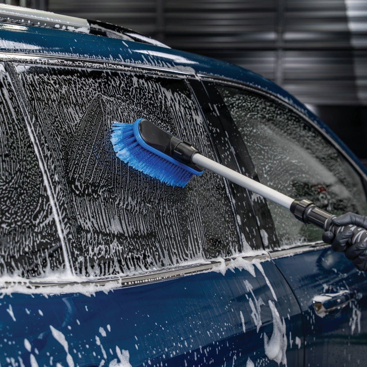 Viking 10 In. Deluxe Flo-Thru Wash Brush with 38 In. to 63-1/2 In ...